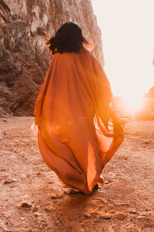 Wybierz ubrania w najmodniejszym kolorze roku - JOYFUL